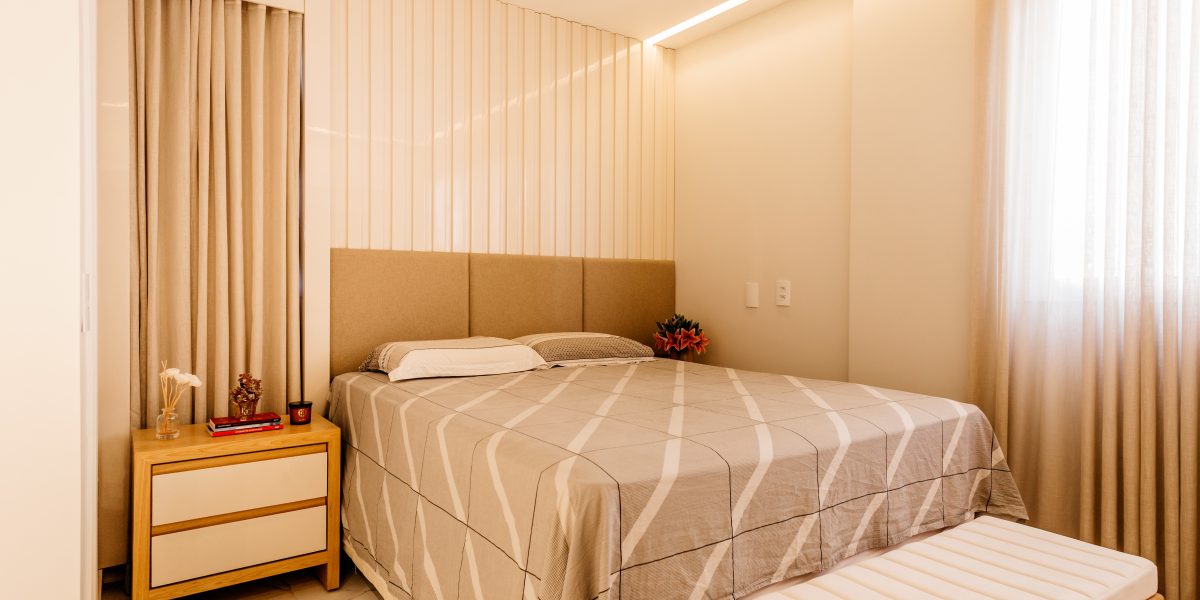 Panelling Behind Bed: Discover 10 Powerful Designs for a Chic Look ...