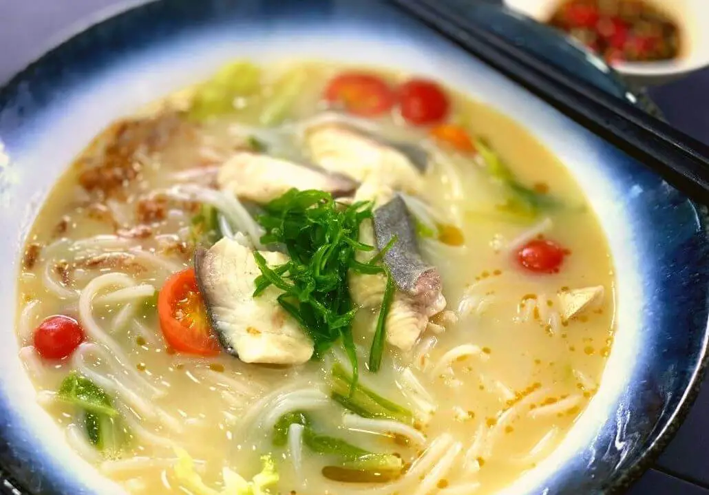 Fish Soup Recipe Singapore: A Warm and Nourishing Bowl in 10 Easy Steps ...
