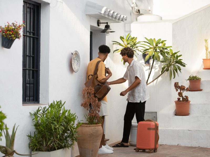 Captive Market: Definition, Examples, and Business Strategies - Money Shark